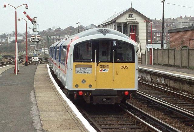 BRITISH RAIL 483002 Class 483 EMU Railway Photo - Isle of Wight £1.05 ...