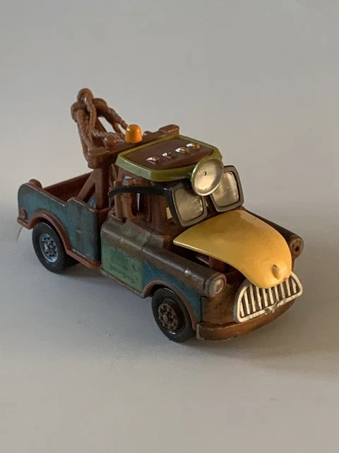DR ABSCHLEPP WAGEN Mater In Disguise Disney Pixar Cars 1:55 Car Diecast ...