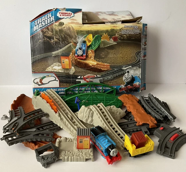 THOMAS THE TANK Engine Trackmaster Daring Derail Set Motorised Trains ...