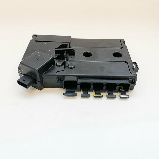 2017 MERCEDES-BENZ C-CLASS W205 2.1 150kw A2055402750 Hybrid Fuse Box £ ...