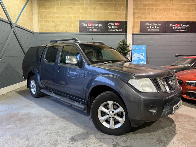 2015 NISSAN NAVARA Double Cab Pick Up Tekna 2.5dCi 190 4WD PICK UP ...