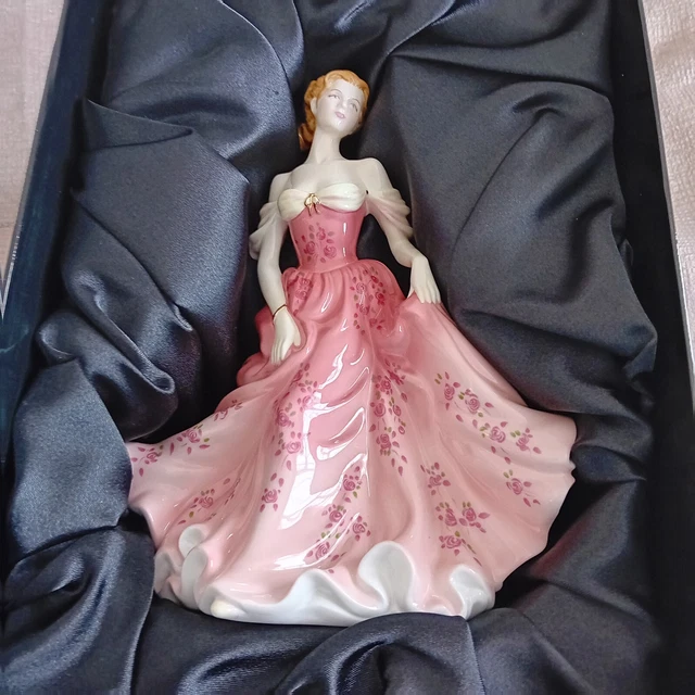ROYAL DOULTON FIGURINE Pretty Ladies Stephanie Figure Of The Year 2007 ...