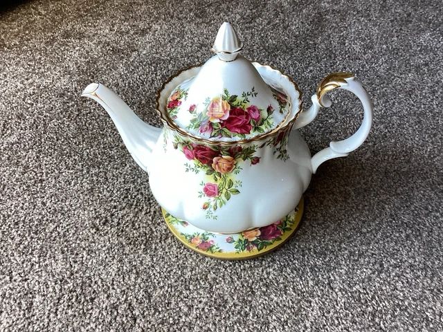ROYAL ALBERT OLD Country Roses Large Teapot Complete With Melamine ...
