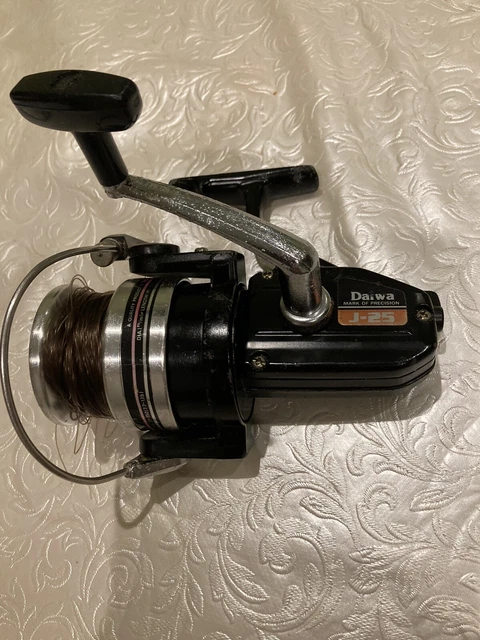 VINTAGE DAIWA J-25 fixed spool fishing reel EUR 9,51 - PicClick DE
