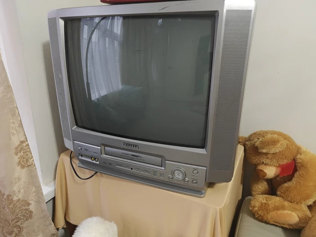 AIWA - 21& TV - CRT Television / VHS Combi - Retro Gaming - Silver VX ...