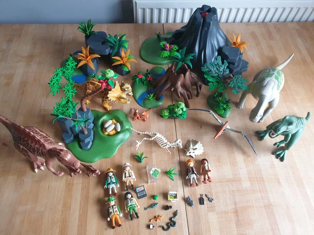 PLAYMOBIL DINOSAUR VOLCANO Bundle. T-Rex, Spinosaurus, Triceratops ...