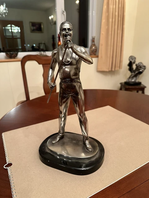 SILVER DREAMS STATUE by Leonardo 2004 of Freddie Mercury look alike £ ...