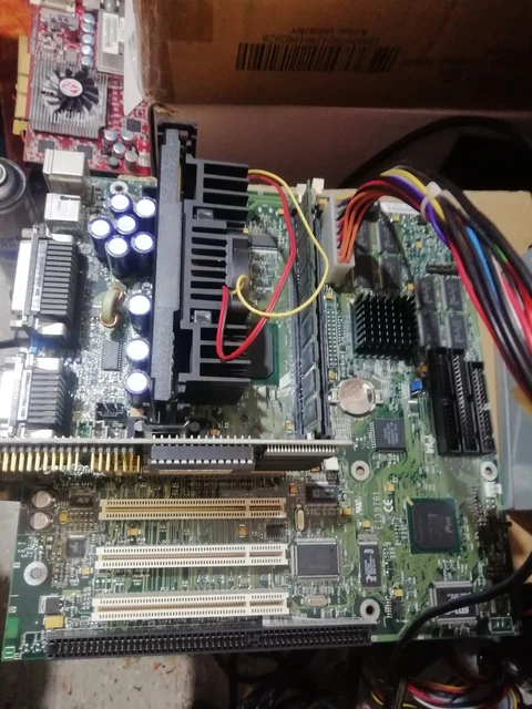 INTEL COPORATION SR440BX Mainbord+Pentium II 400MHz+ 128MB Ram EUR 35 ...