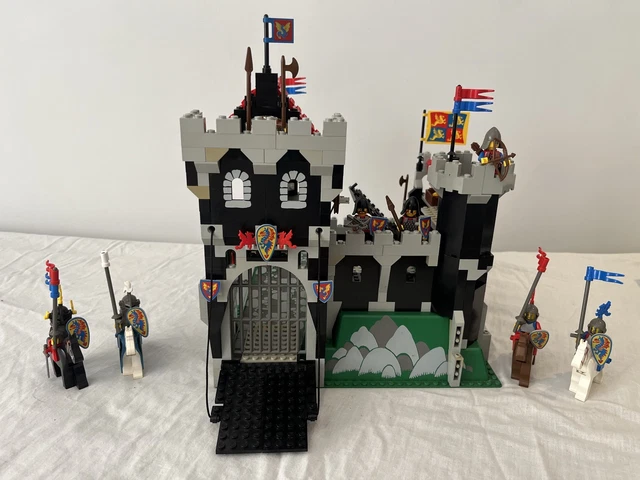 LEGO 6086 BLACK Knight’s Castle Vintage 99% Complete with Instructions ...