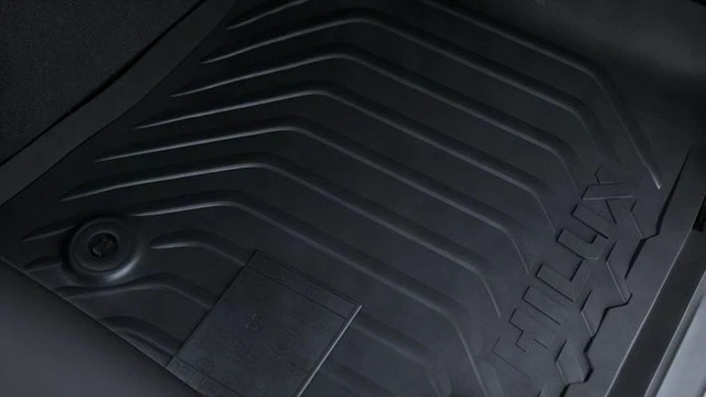 GENUINE TOYOTA HILUX Automatic Front Rubber Floormats Jul 2015 On PZQ20 ...