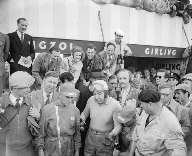 ITALIAN RACING DRIVER Alberto Ascari After Winning 1953 Old Photo $9.00 ...
