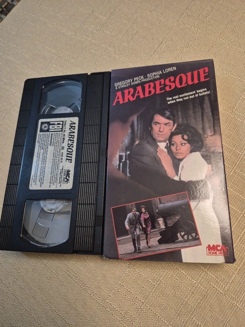 ARABESQUE (VHS, 1986) Gregory Peck, Sophia Loren £9.60 - PicClick UK
