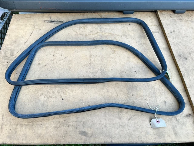 FORD ESCORT MK1 2 door rear quarter window rubbers pair new RS 2000 ...