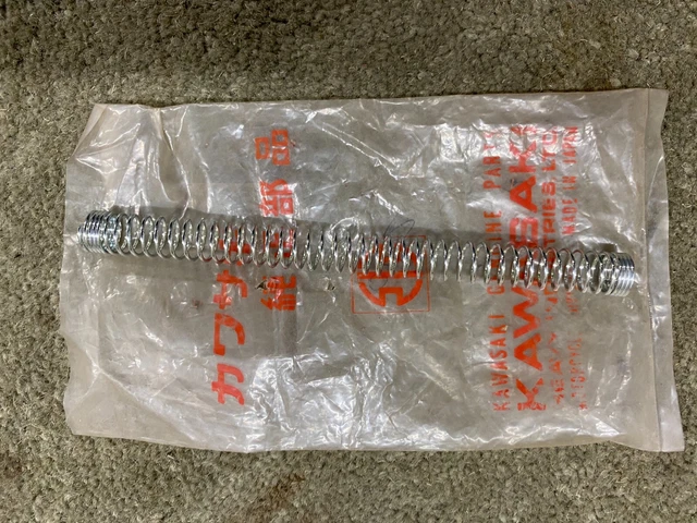 KAWASAKI NOS OIL Tank Breather Pipe Spring S1 S3 Kh250 Kh400 £12.95 ...