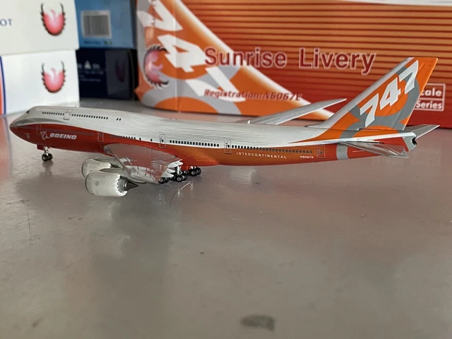 PHOENIX MODELS BOEING Aircraft Company Boeing 747-8 1:400 N6067E ...