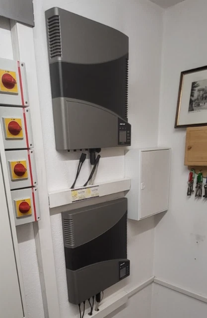 2 STÜCK AURORA Wechselrichter Power One für PV von Magnetek, PVI-3600 ...