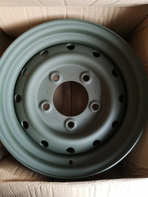 LAND ROVER DEFENDER Wolf Wheels, Genuine Military Wheels ( XD, 7XD ...