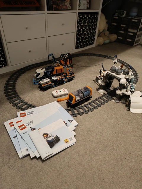 LEGO CITY EXPLORERS' Arctic Polar Express Train Set (60470) full and ...