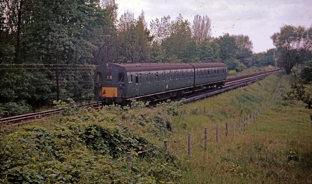 ORIGINAL UNMOUNT. 35MM Rail Slide 2EPB EMU Near Redhill June 1967 ...