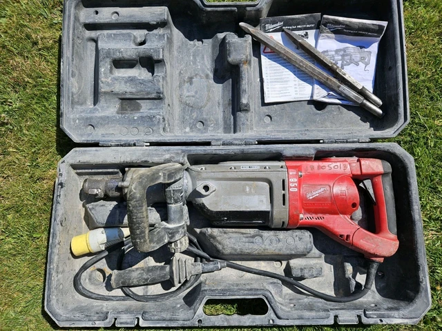 MILWAUKEE K 900K Concrete Breaker Demolition Hammer 110v Kango £245.00 ...