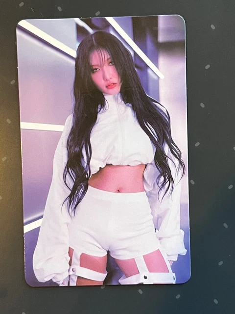 MAMAMOO OFFICIAL MIC On Hwasa Photocard Illella White Outfit Nemo Album ...