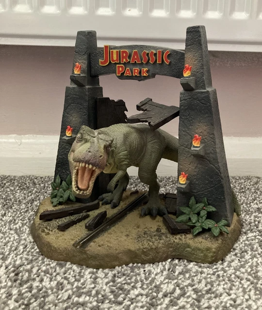JURASSIC PARK UNIVERSAL Studios 2011 T-Rex Gate Statue Model Figure ...