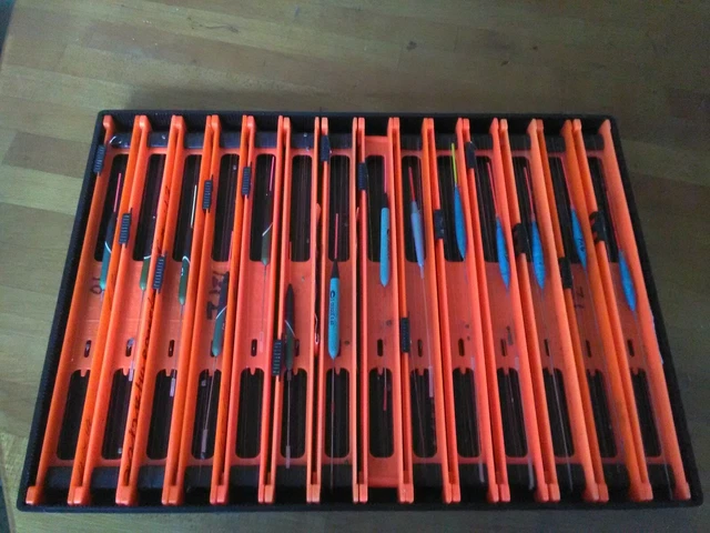 USED FISHING SEAT box.MATRIX WINDER TRAY WITH 14 WINTER PENCIL RIGS £47 ...