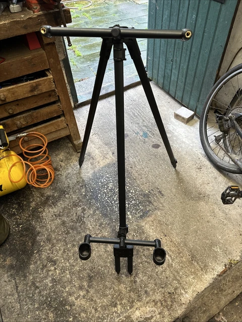 KORUM BARBEL ROD Pod With Buzz Bars And Butt Cups 2 Rod Barbel Fishing ...
