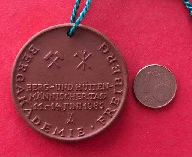 BÖTTGER STEINZEUG MEDAILLE Bergbau FREIBERG 1985 Berg- und Hütten Tag ...