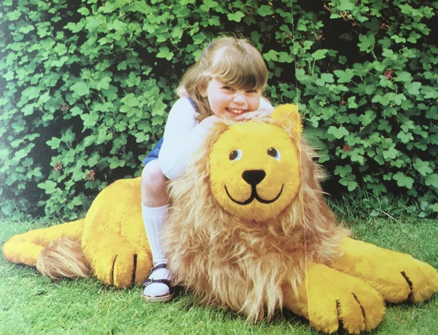 SEWING PATTERN JEAN Greenhowe Sit upon Leo the lion toy chair 84cm long ...