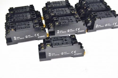 OMRON PYF08A-E / PYF08A E / PYF08AE, relay base (1PE=10pcs) £34.65 ...