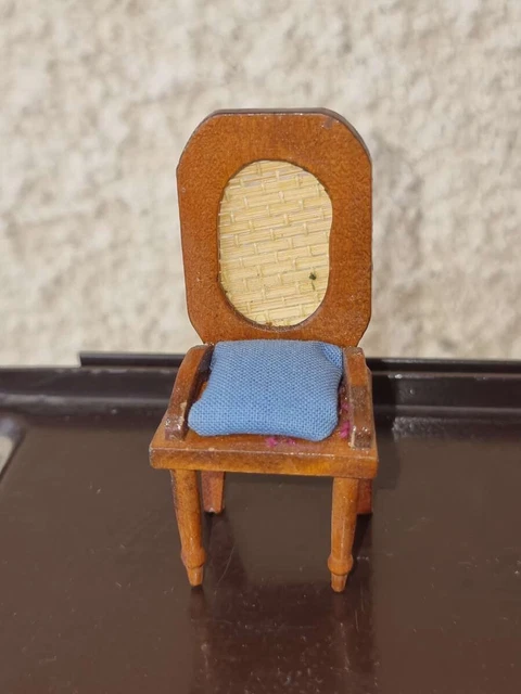 MEUBLE POUR VITRINE miniature Maison de poupée, Chaise Diorama 1:12 EUR 8,00 - PicClick FR