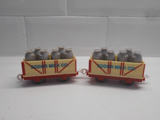 TOMY TRACKMASTER THOMAS the tank engine sodor milk carriages £8.99 ...