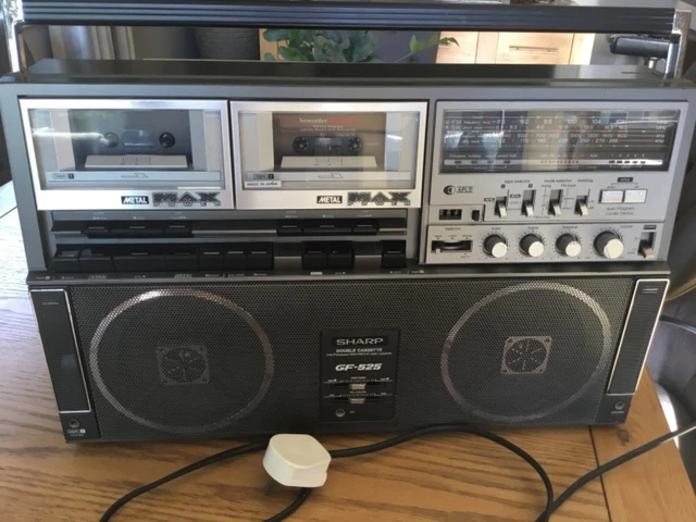 VINTAGE SHARP GF-525 Radio Cassette Ghetto Blaster Boombox Ghettoblaster. £150.00 - PicClick UK