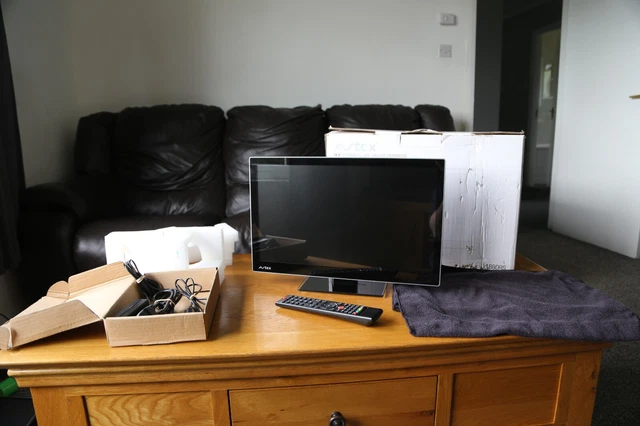 AVTEX L186DRS v2 18"Caravan Motorhome Truck 12V/24V/240 DC HD TV DVD USB Freevi £186.88 ...