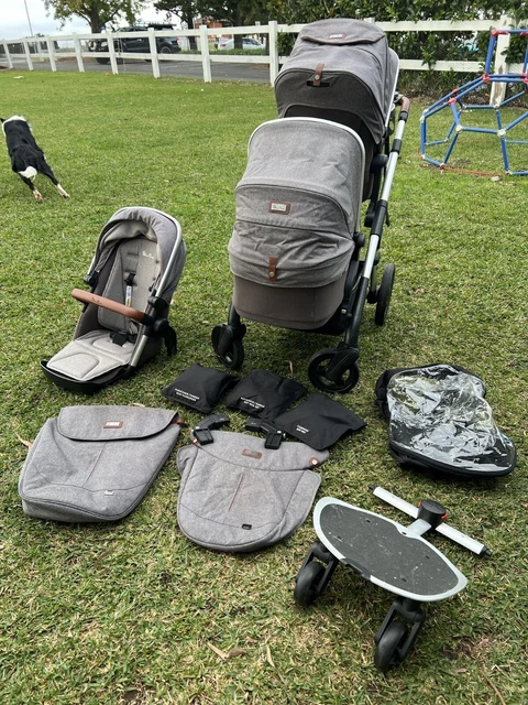 SILVER CROSS DOUBLE WAVE PRAM With Tandem Seats, Bassinet And ...