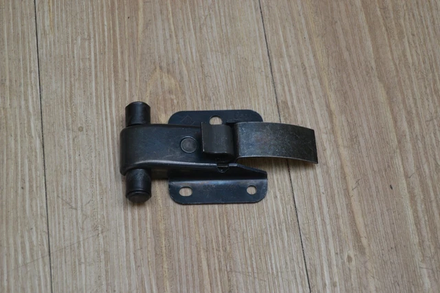 824300006R ORIGINAL RENAULT Arretierung YT50 EUR 19,90 - PicClick DE