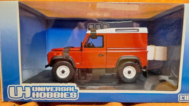 LAND ROVER DEFENDER 90 Hard Top "Rutland Red" Universal Hobbies 1/18 ...