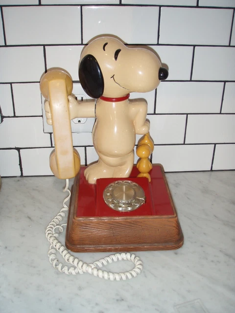 VINTAGE 1976 PEANUTS SNOOPY and WOODSTOCK rotary dial PHONE ubm8010 ...
