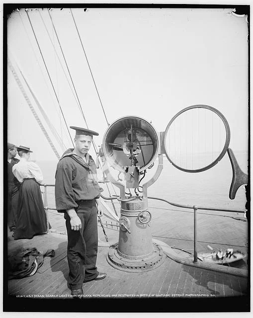USS TEXAS SEARCHLIGHT from Vizcaya replacing one destroyed in Bat 1900 ...