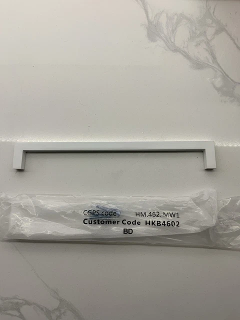 HOWDENS HANDLE HKB4602. Metric White Thin Square D Handle £2.22 ...