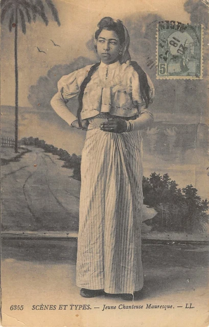 CPA ALGERIE SCENES Et Types Jeune Chanteuse Mauresque EUR 5,00 ...