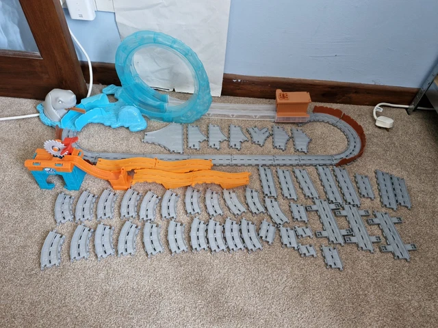 THOMAS AND FRIENDS take n play bundle Train Track Inc Shark Escape ...