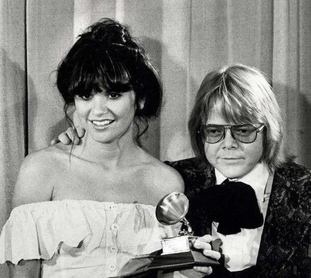 MUSICIANS LINDA RONSTADT and Paul Williams at the 19th Annual Gram- Old ...