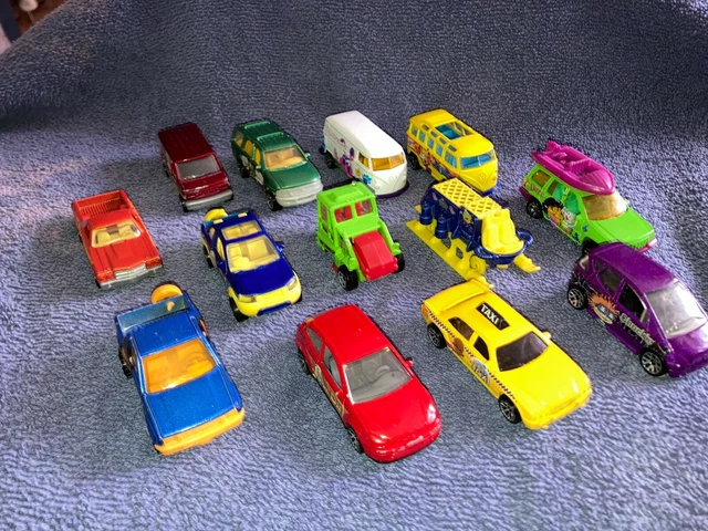 1999 - LOT of 13 Nick Jr. Matchbox Diecast/Plastic Cars, Dora, Rugrats ...
