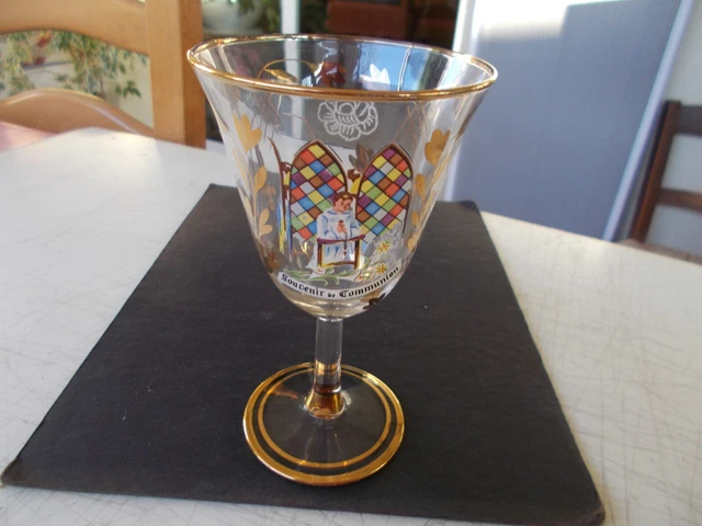 ANCIEN VERRE SUR pied "Souvenir de Communion" et décor gravé. EUR 9,00 - PicClick FR