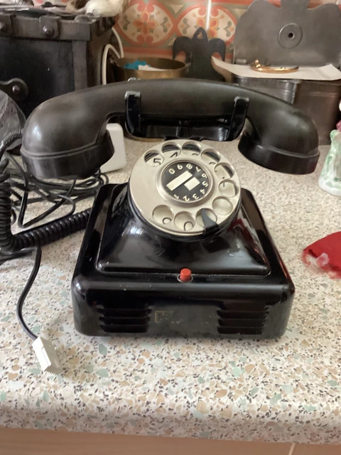 VINTAGE OLD ANTIQUE black bakelite handset metal cased ?dial telephone ...