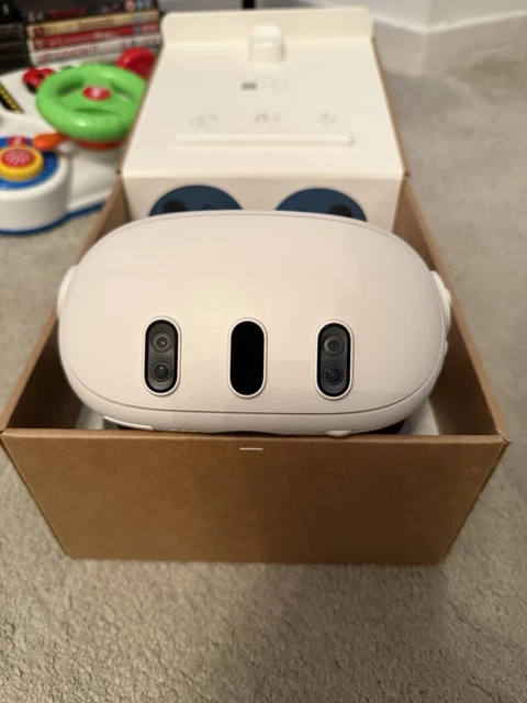 META QUEST 3 512GB 4K With Box And Controllers. No Charging Cable ...