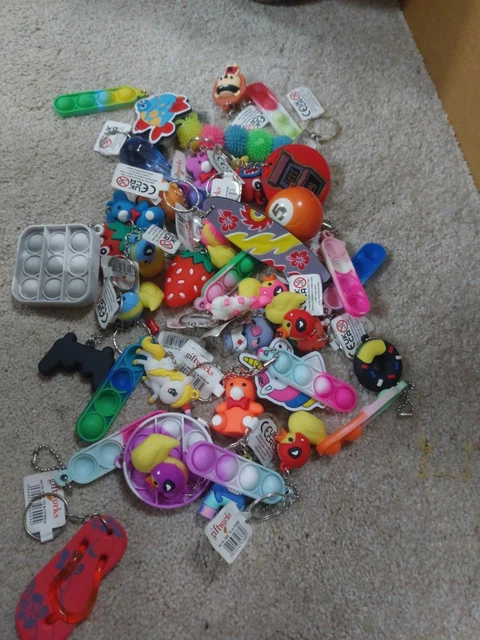 JOB LOT BUNDLE of over 45 keyrings All New £12.94 - PicClick UK