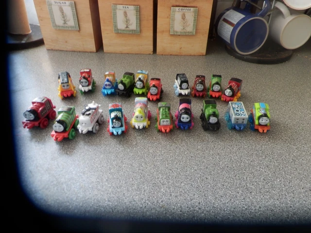 THOMAS THE TANK Engine & Friends Minis Trains Bundle of 20 Trains Set 5 ...